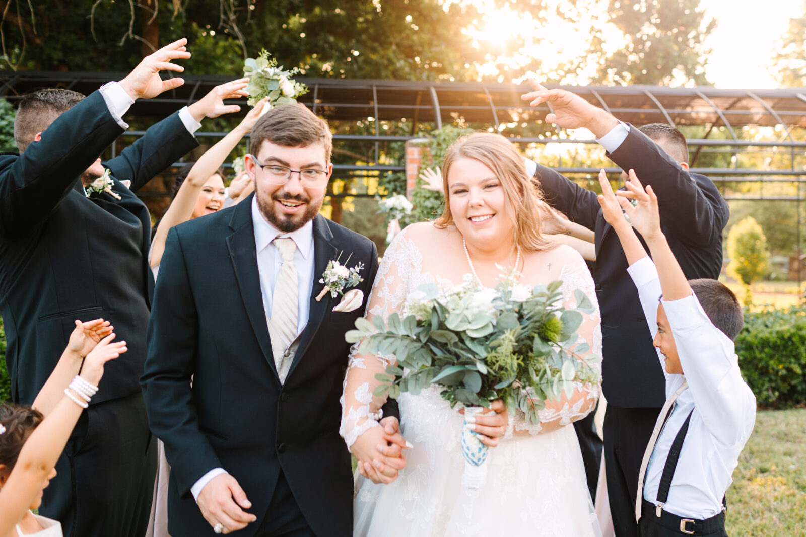 Elegant Clark Gardens Wedding | honeywildphotography.com