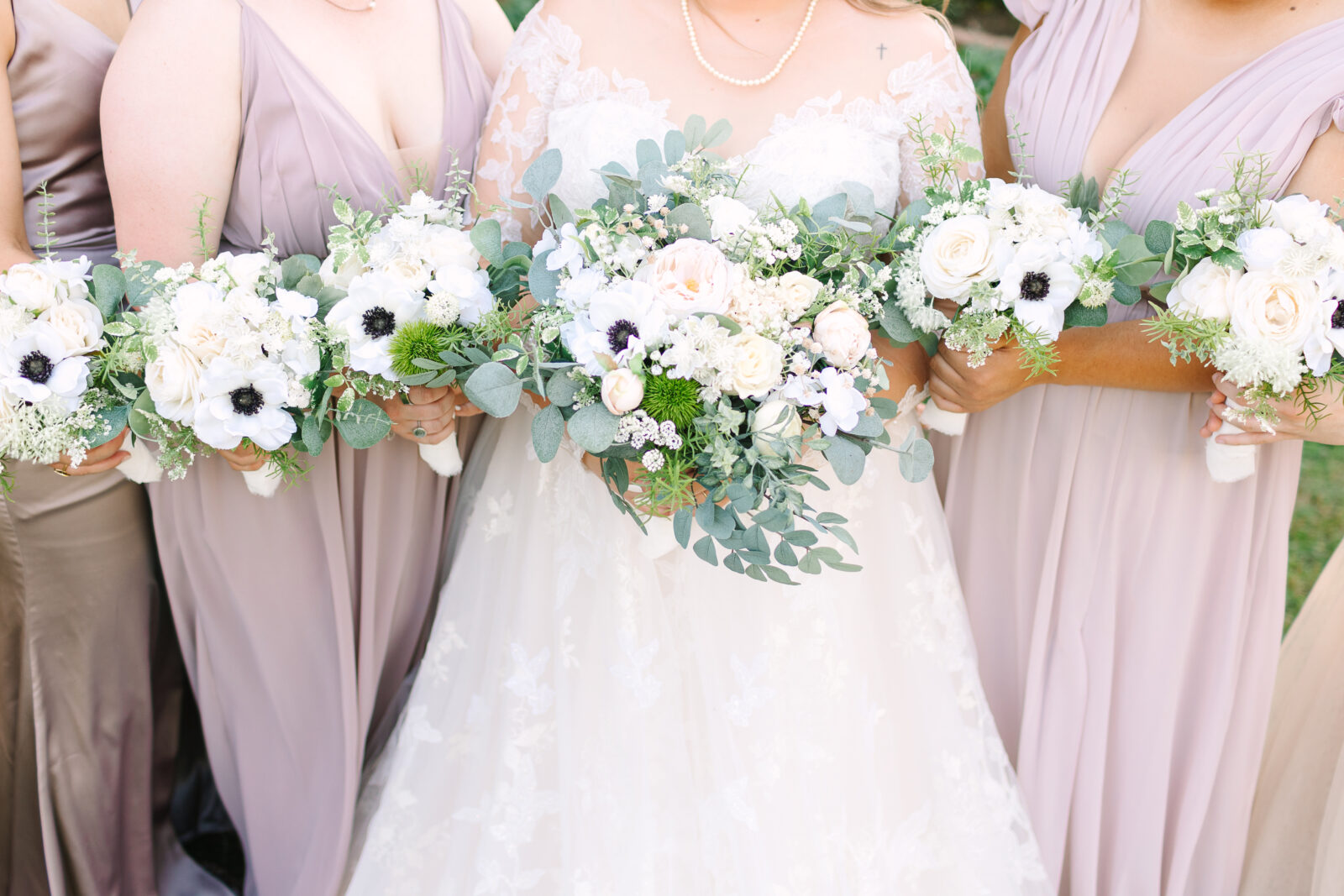 Elegant Clark Gardens Wedding | honeywildphotography.com
