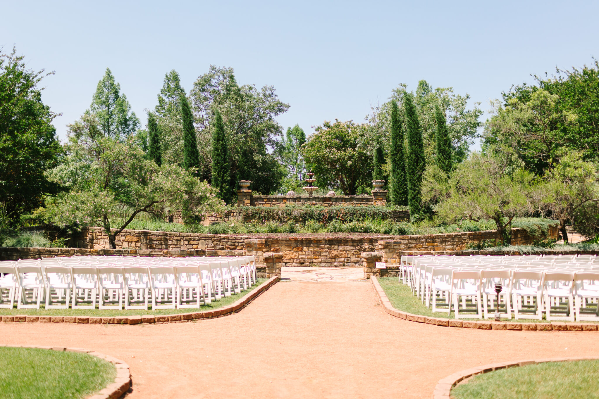 Elegant Clark Gardens Wedding | honeywildphotography.com